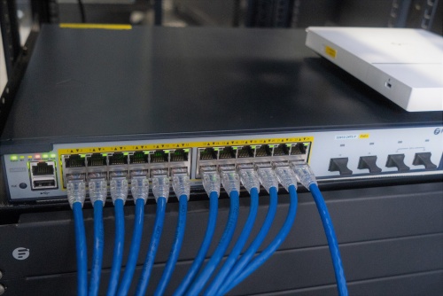 FS 24-Port Gigabit Ethernet Fully Managed Pro PoE+ Switch - FS